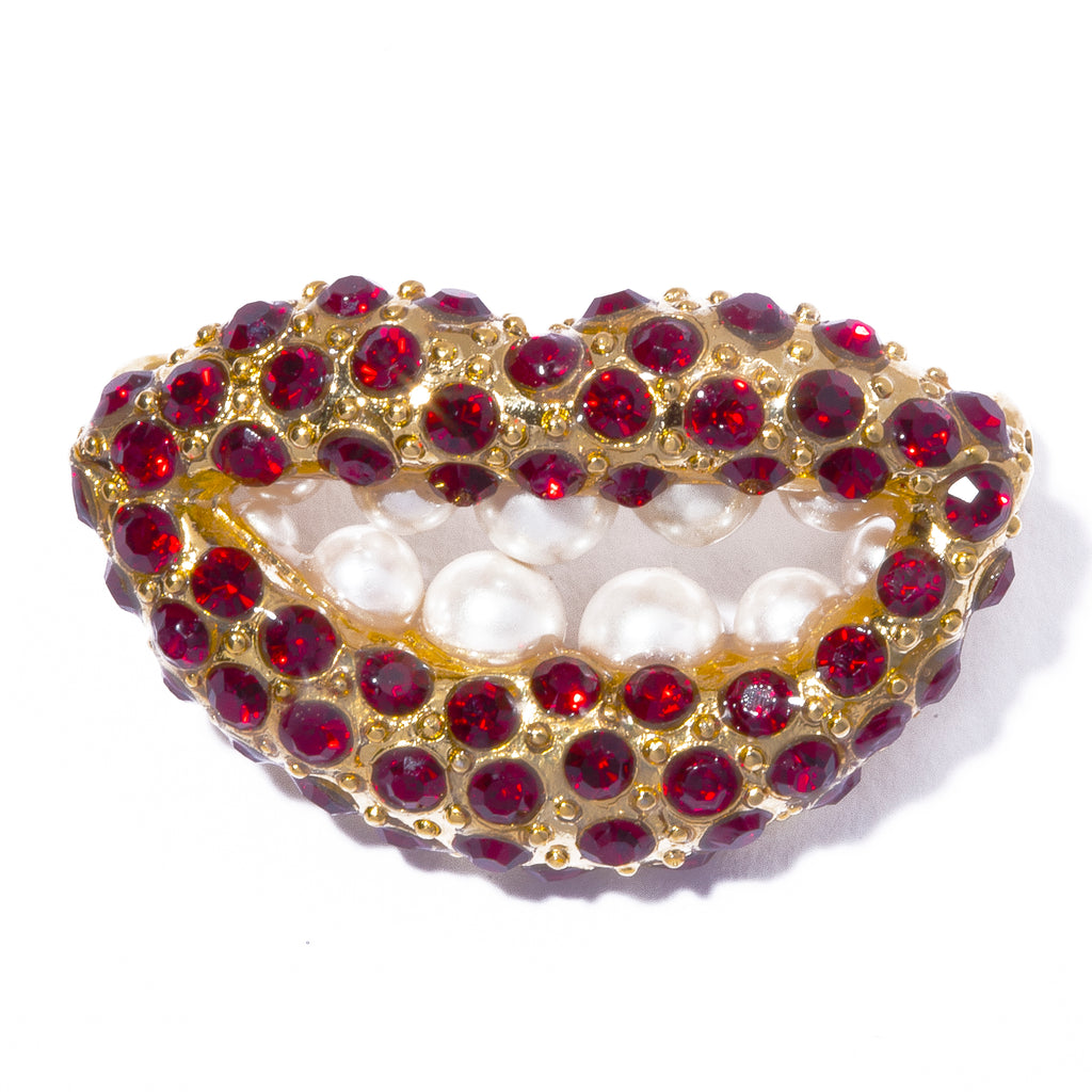 laugh brooch – iris47