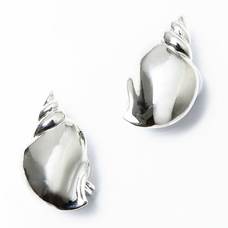shell earring – iris47