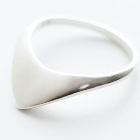 pyramid ring – iris47