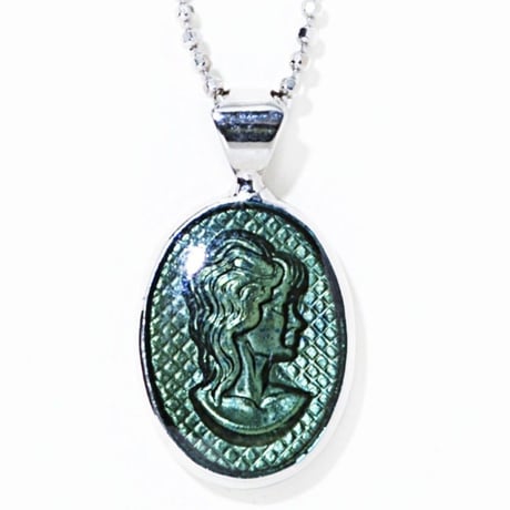 cameo necklace – iris47